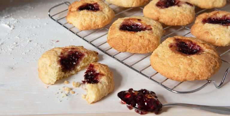 Mary Berry Raspberry Buns Recipe